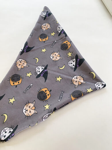 DIY Halloween Cat Bandanas Tutorial - Digital Fabrics